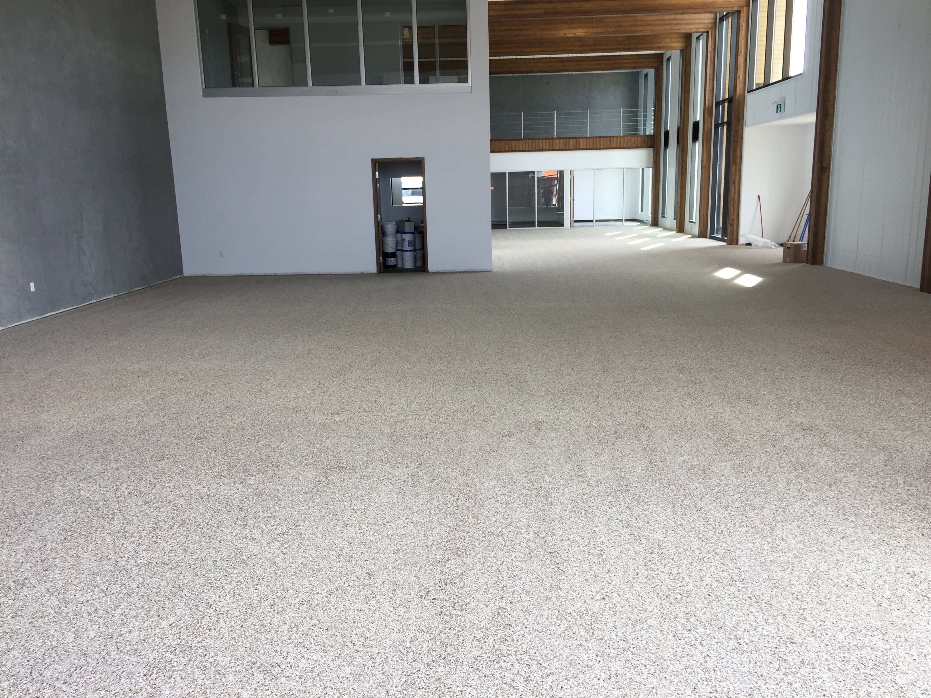 Epoxy floor with vinyl flakes | Dion Peinture industrielle